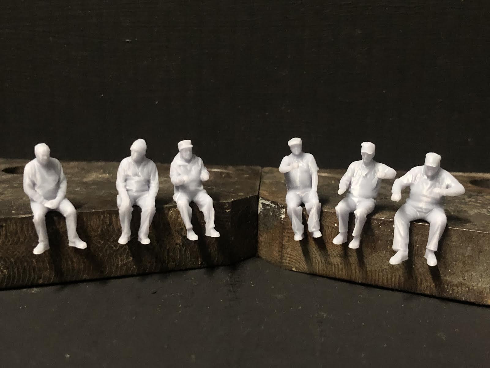 Loco crew Multi-Pack - 6 figures (Version 4) in assorted poses -3D sca