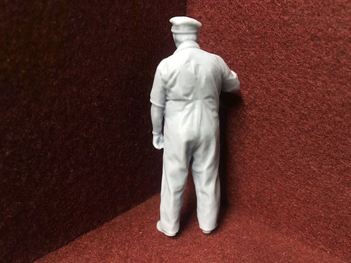 G-Scale Driver figure wearing hat - 3D scan of a real person - MD013 ...